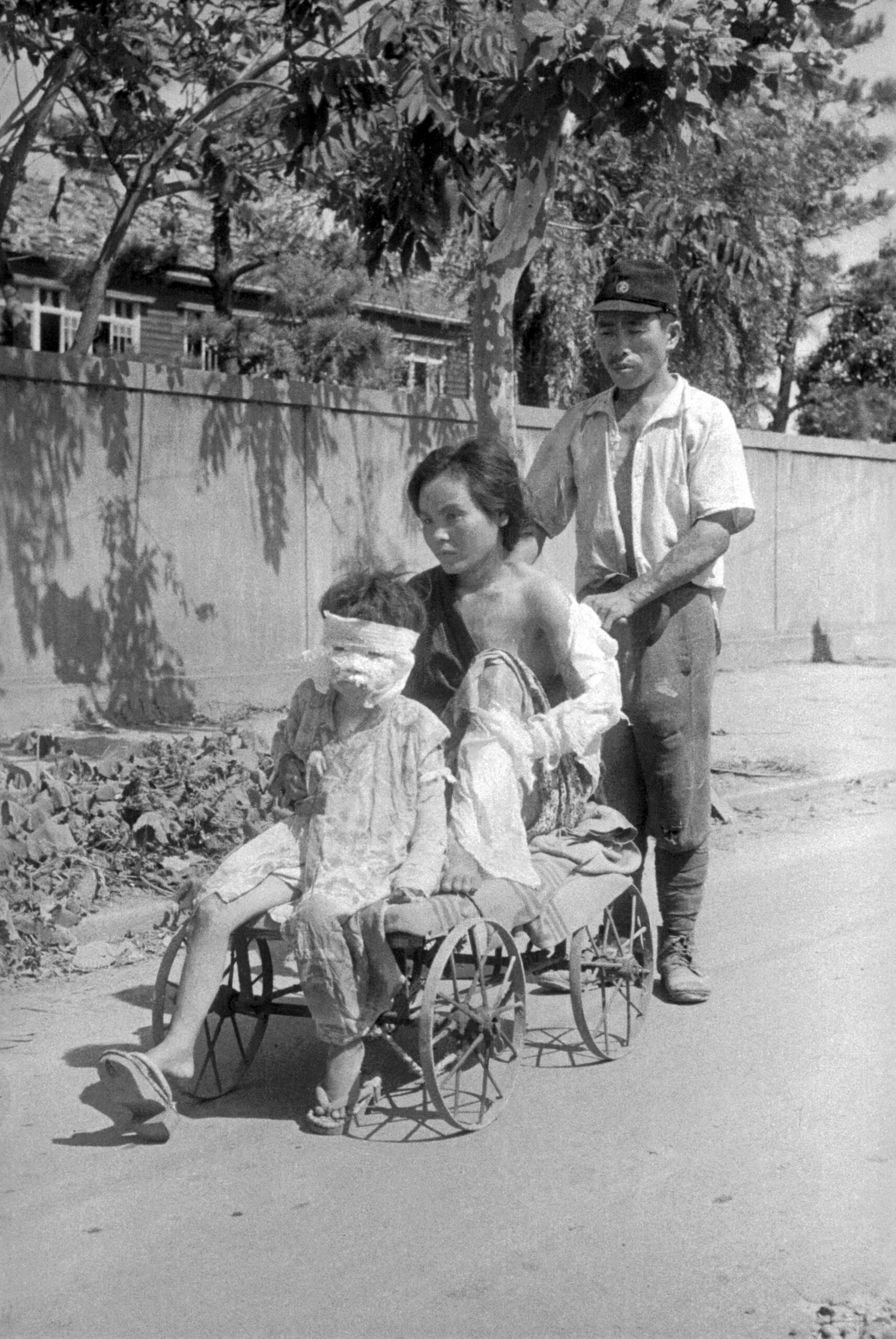 Photo collection of Asahi Shimbun｜Nominated for UNESCO "Memory of the ...